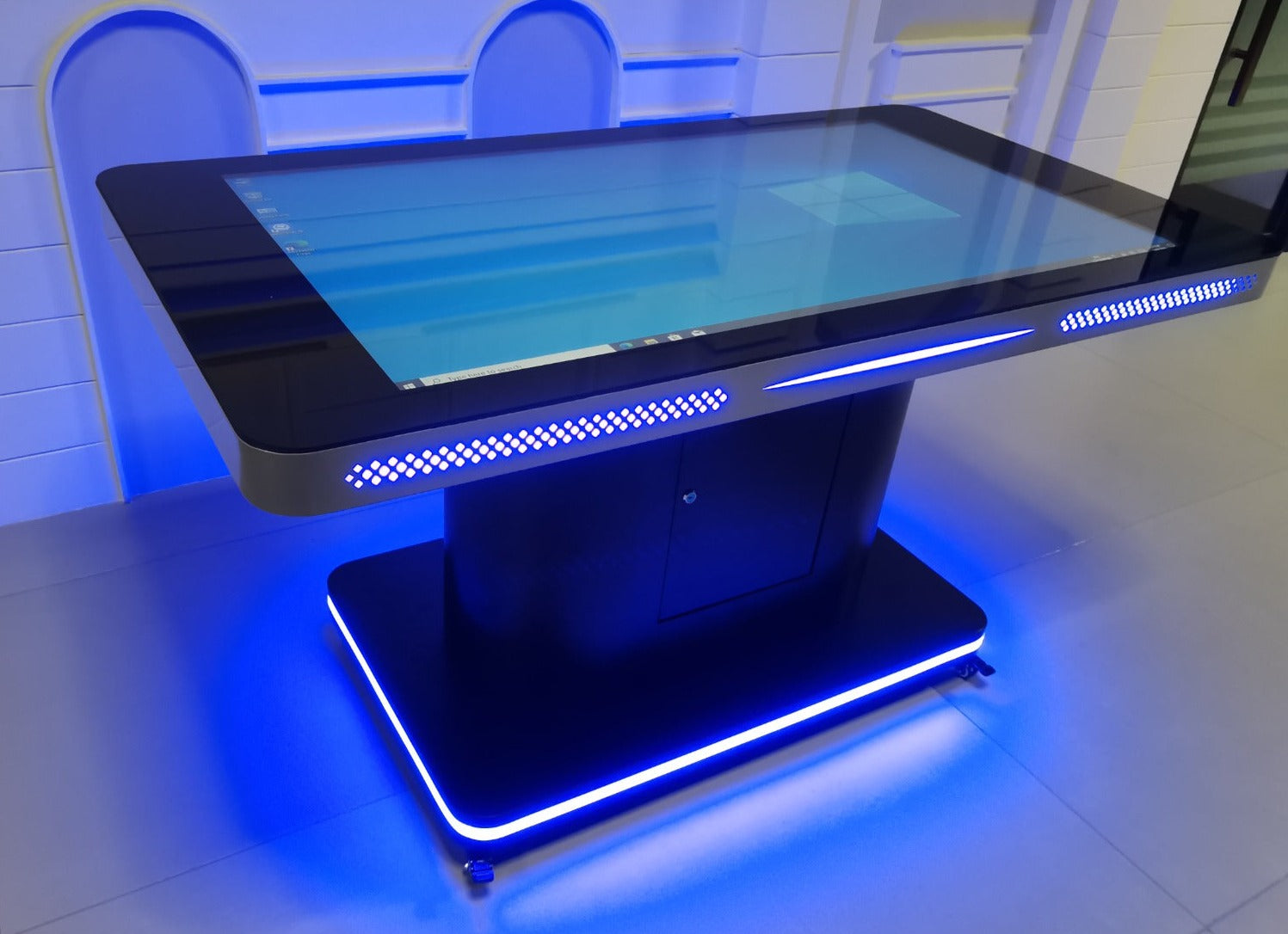 HI-TECH Conference Table – TRAVEL & LIVING